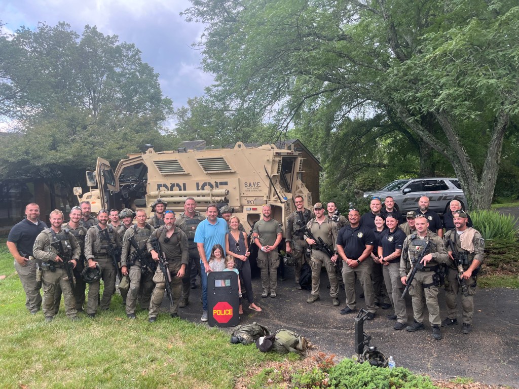 Fort Thomas Police Participate in SWAT Training – Livingmagazines.com